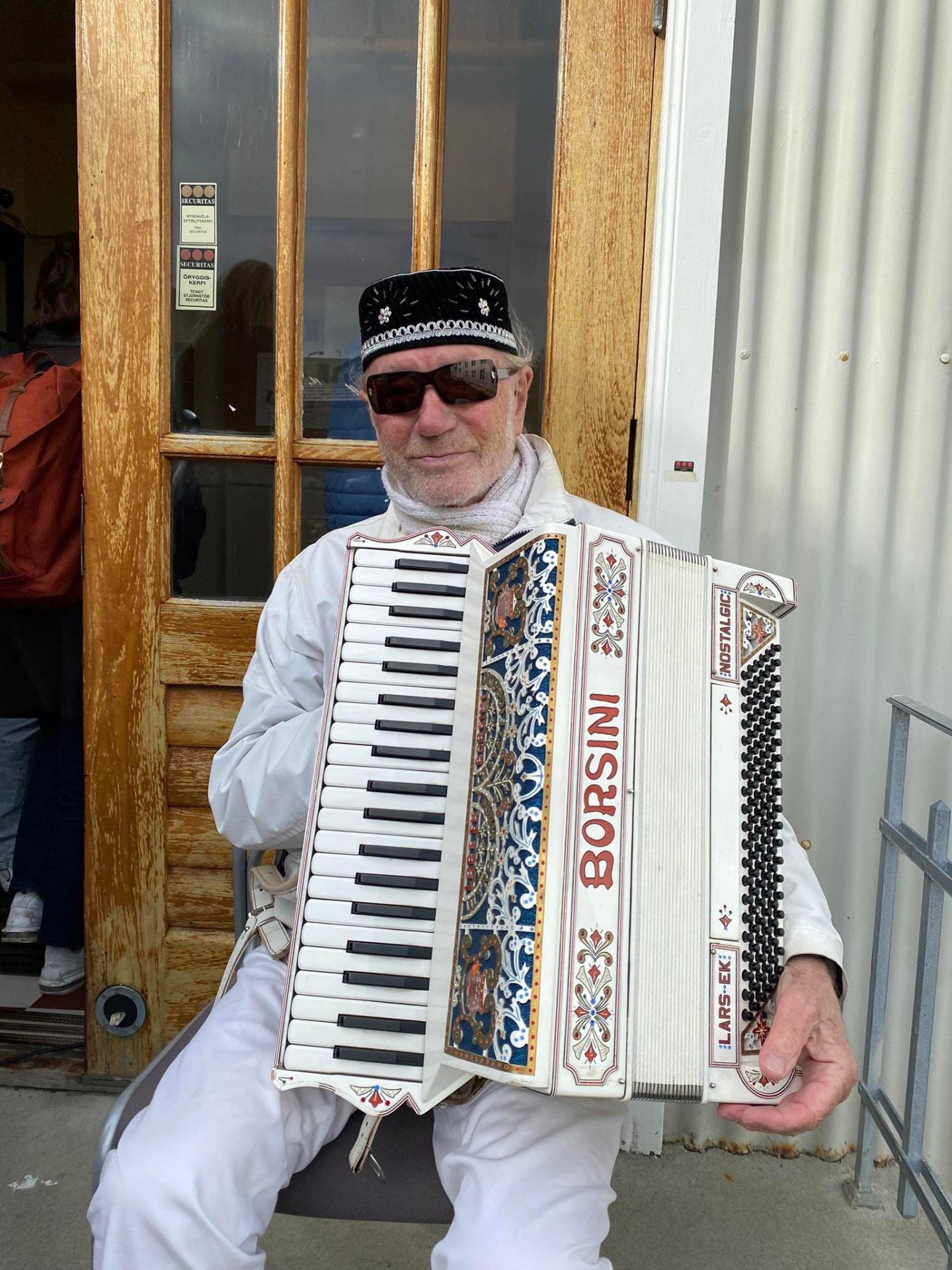 Peysufatadagurinn og stórafmæli harmonikkuleikara | Kvennaskólinn í ...